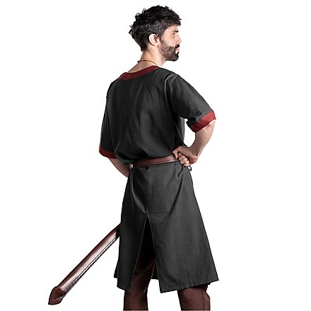 Medieval short-sleeved tunic with braid - Richard - andracor.com