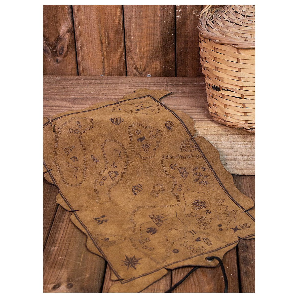 Fantasy leather map - Explorer - andracor.com