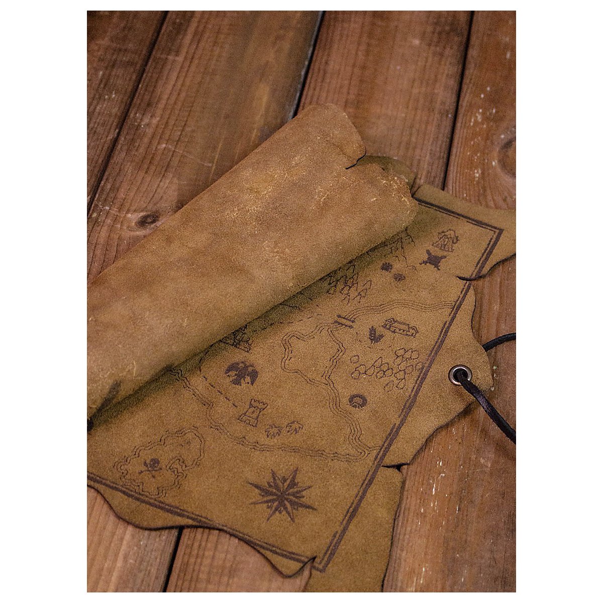 Fantasy leather map - Explorer - andracor.com
