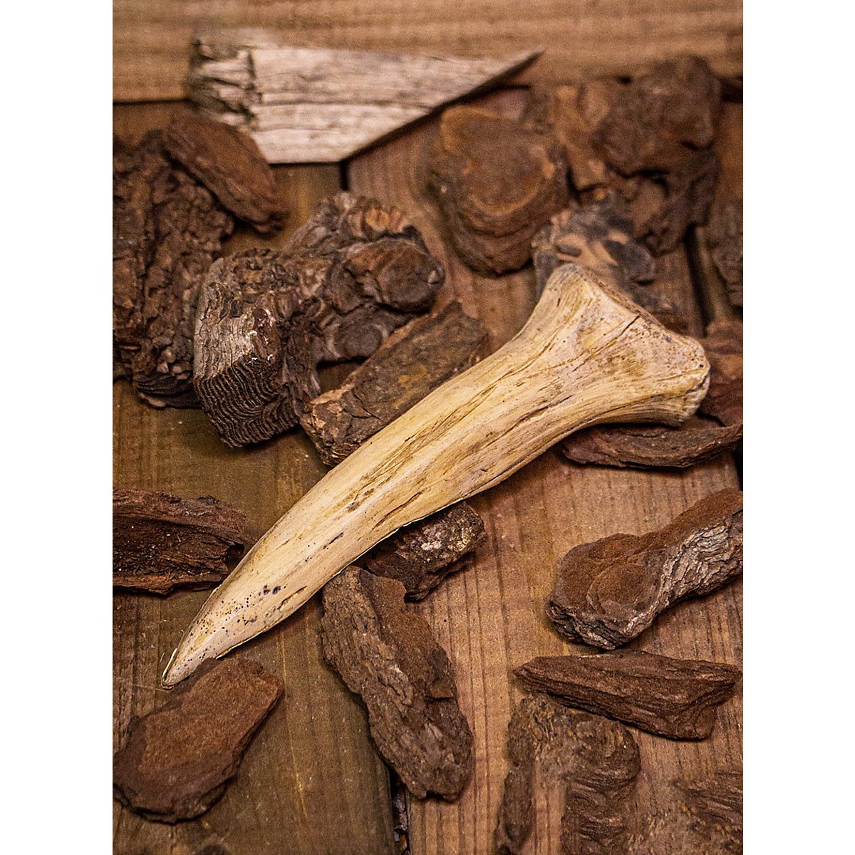 Throwing dagger - Bone Larp weapon - andracor.com