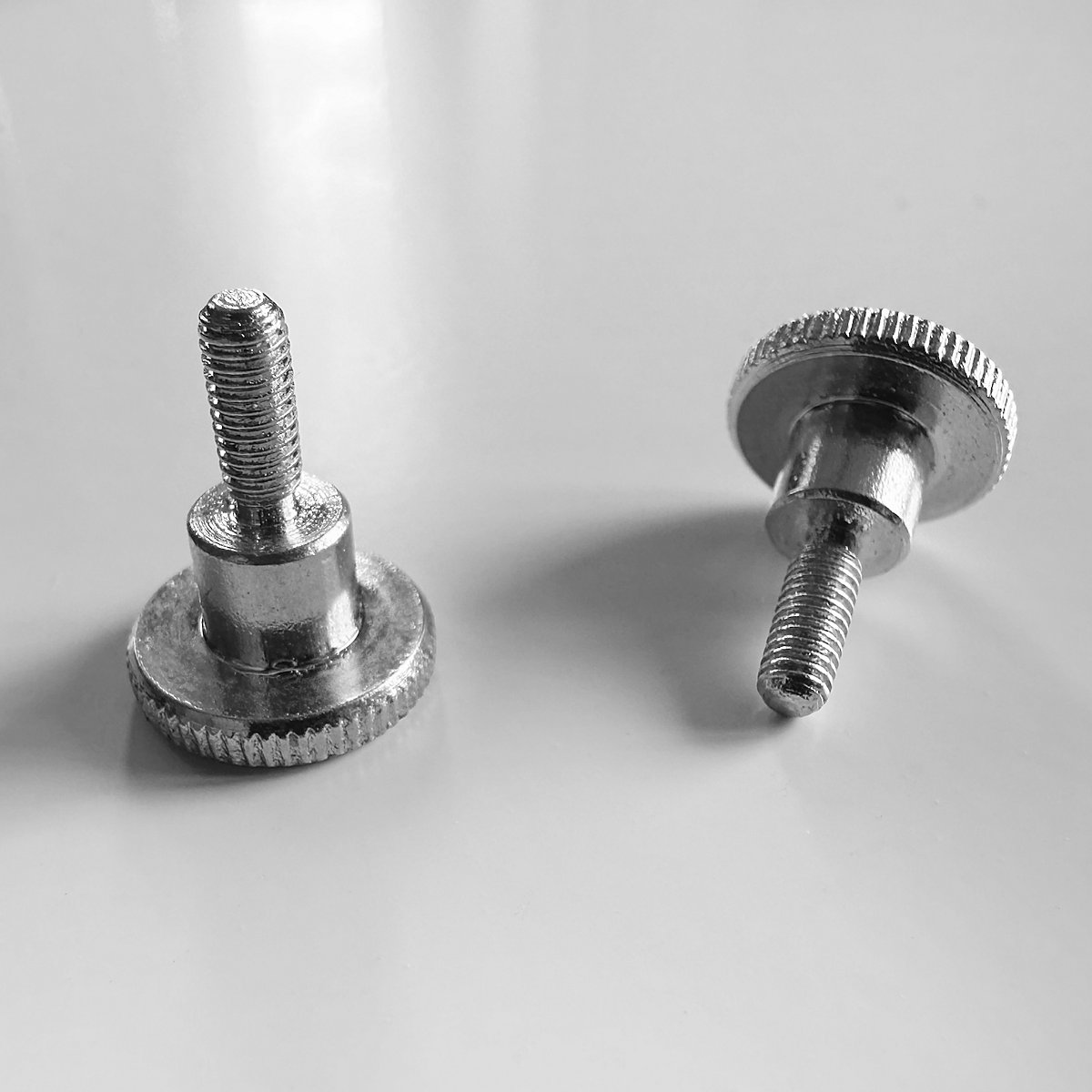 Blasterparts - Thumb screw for battery compartment - blasterparts.com