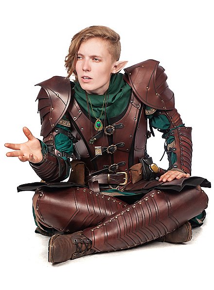 Greaves - Dragon Warrior - maskworld.com