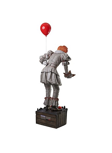 IT - Pennywise aus IT Chapter II Life-Size Statue - maskworld.com