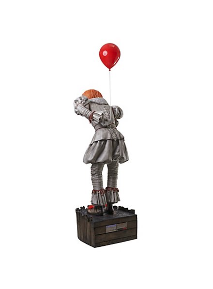 IT - Pennywise aus IT Chapter II Life-Size Statue - maskworld.com