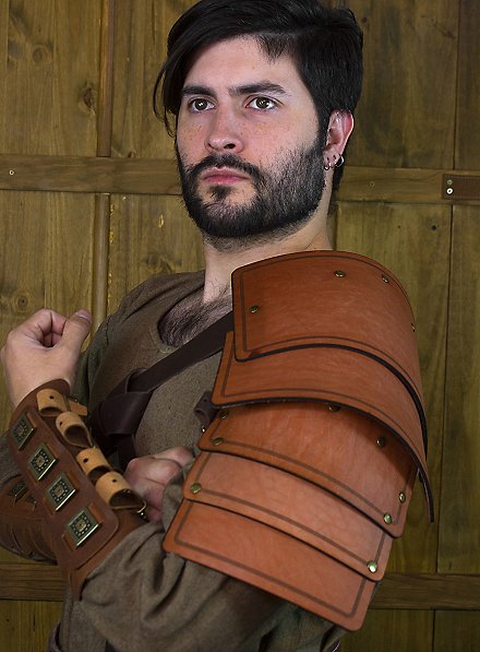 Leather pauldrons - Adventurer - maskworld.com