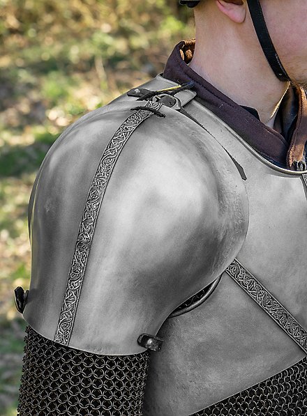 Nordic Pauldrons PU - maskworld.com