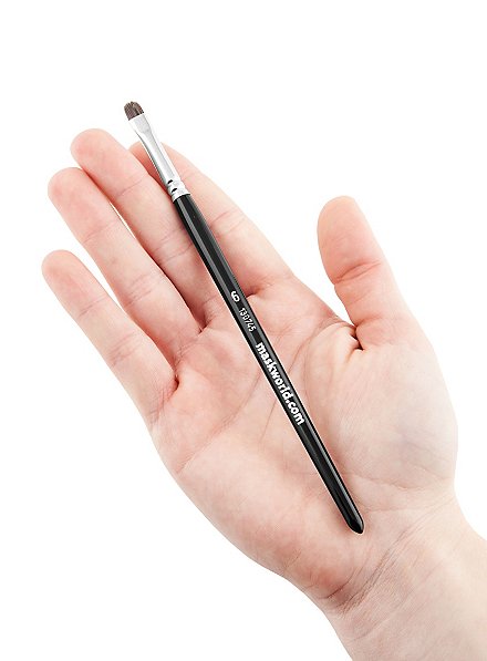 Petit pinceau de maquillage plat - maskworld.com