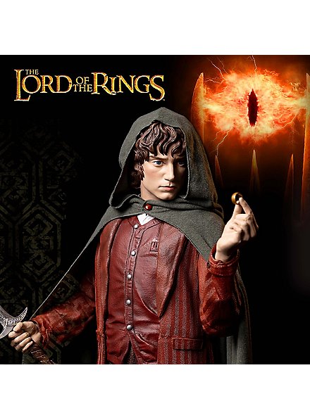 The Lord of the Rings - Frodo Life-Size Statue - maskworld.com