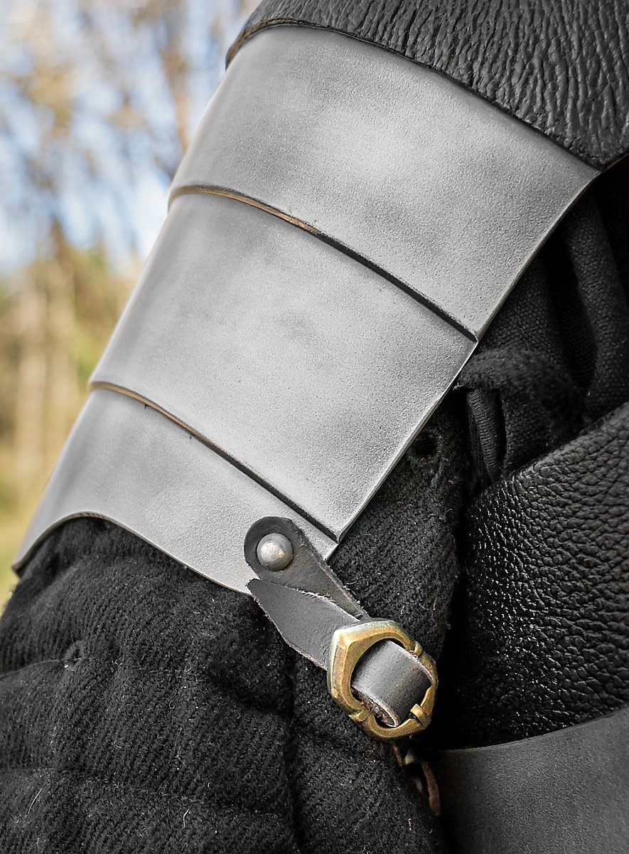 Outrider Pauldrons PU - maskworld.com