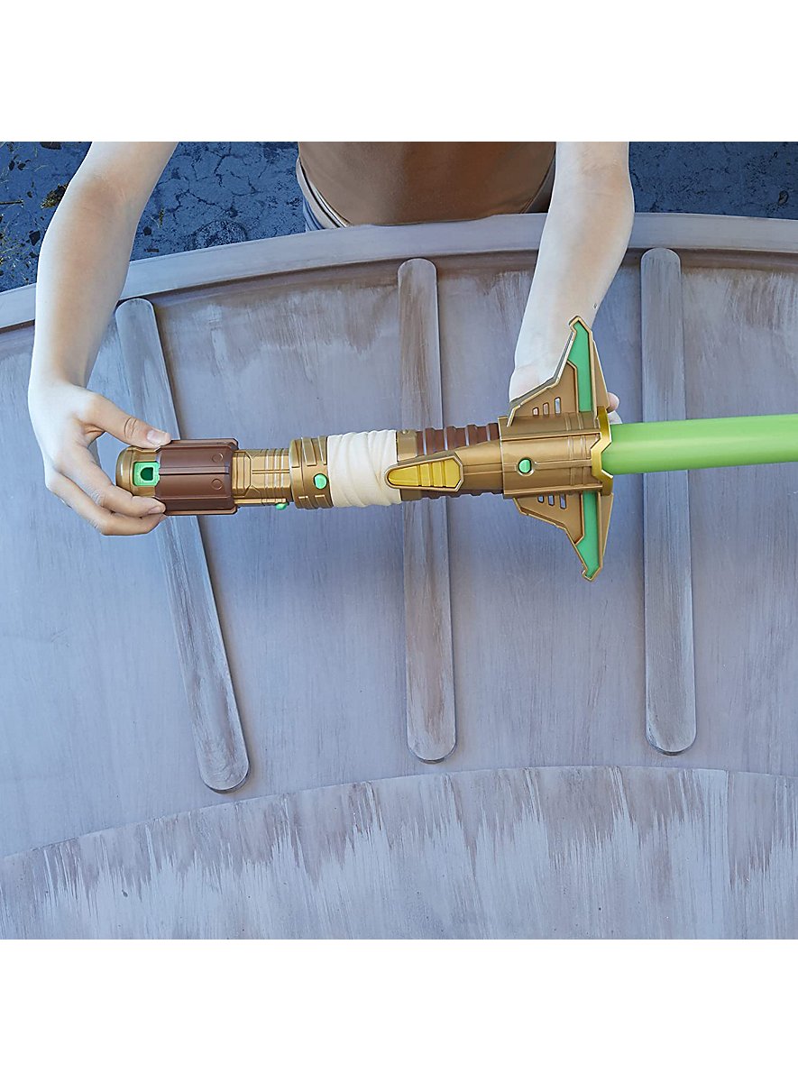 Star Wars Lightsaber Forge Yoda extendable green lightsaber - maskworld.com