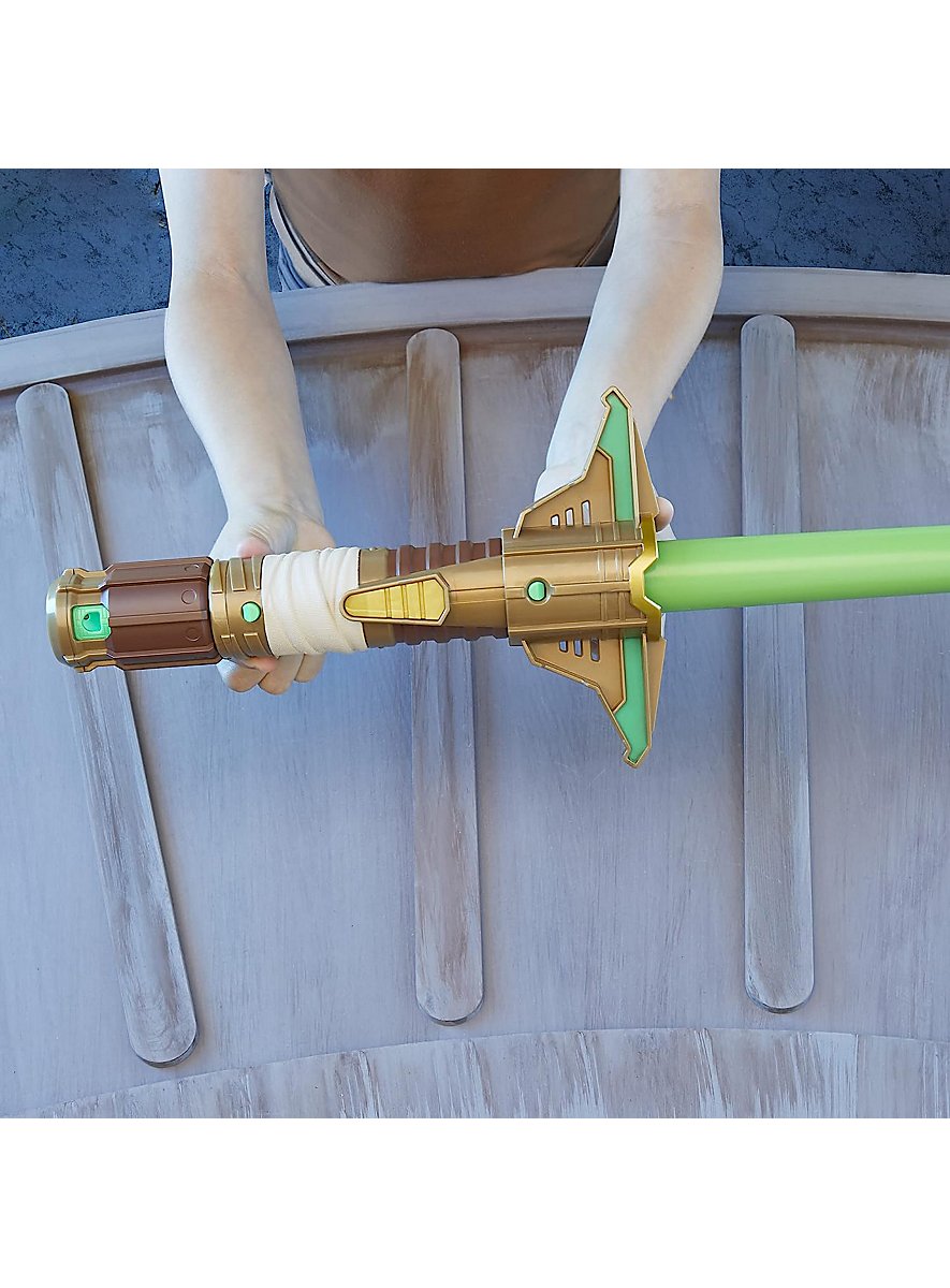 Star Wars Lightsaber Forge Yoda extendable green lightsaber - maskworld.com